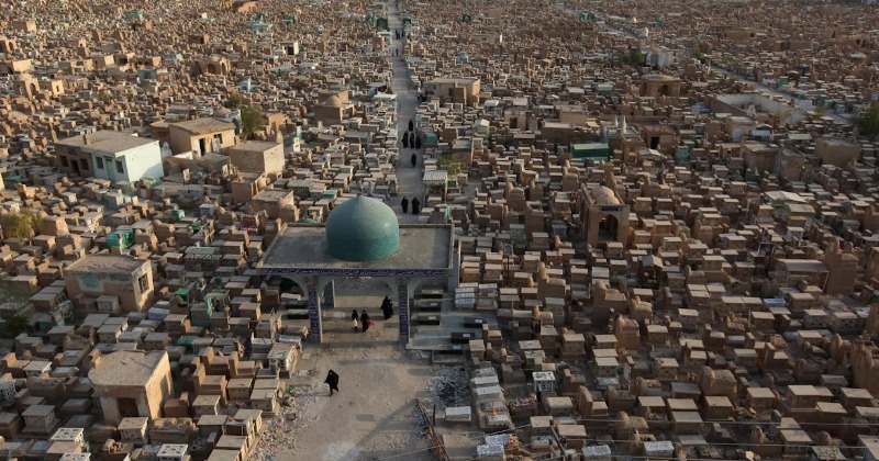 Wadi Al-Salam Is World's Largest Cemetery Where 6 Million Bodies Are Buried
