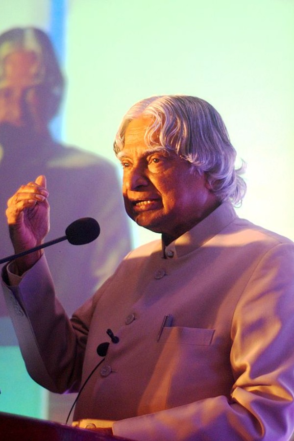 10 Ways To Spot A True Blue Calcuttan