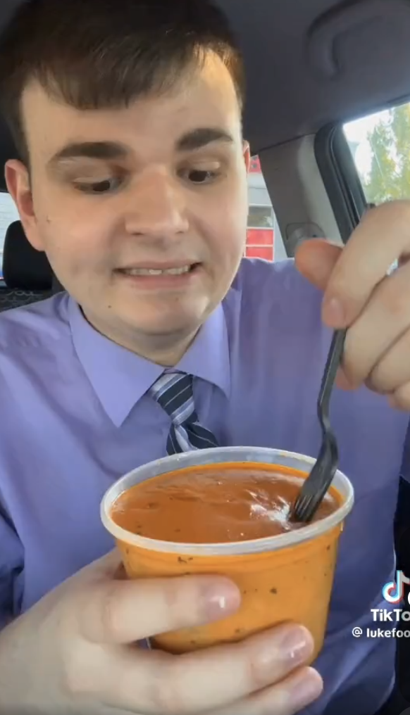Watch Video: US Man Tries Butter Chicken, Garlic Naan For The First Time