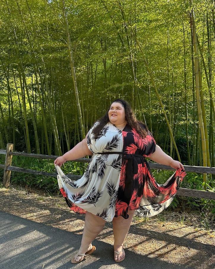 Plus-size Influencer Advocates For Wider Hotel Hallways