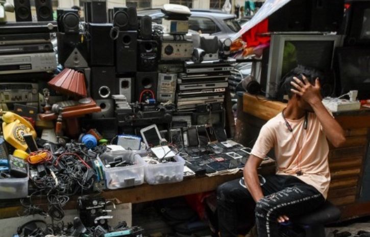 How "Invisible" E-Waste Such As Discarded Vapes Annually Equal Six ...