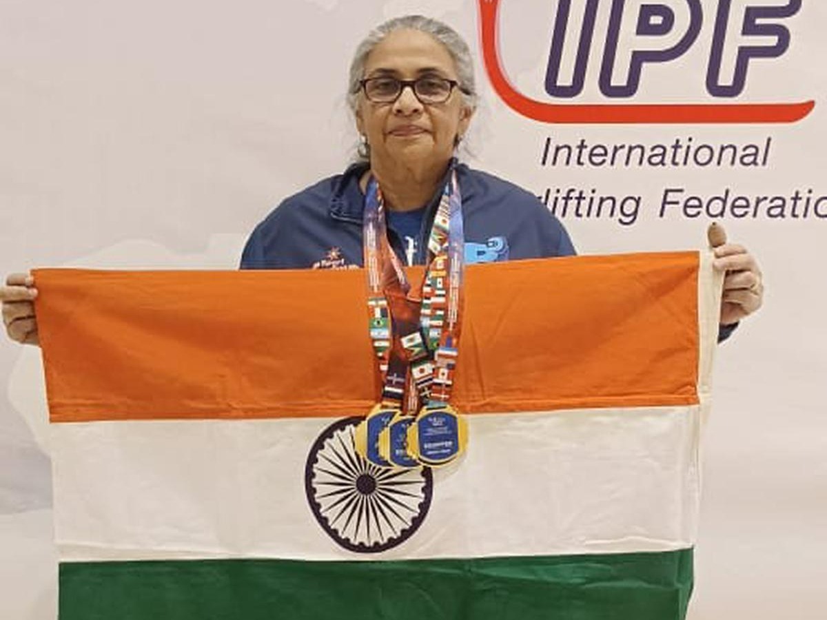 4 साल पहले शुरू की Powerlifiting, 63 वर्षीय Reeni Tharakan ने ...