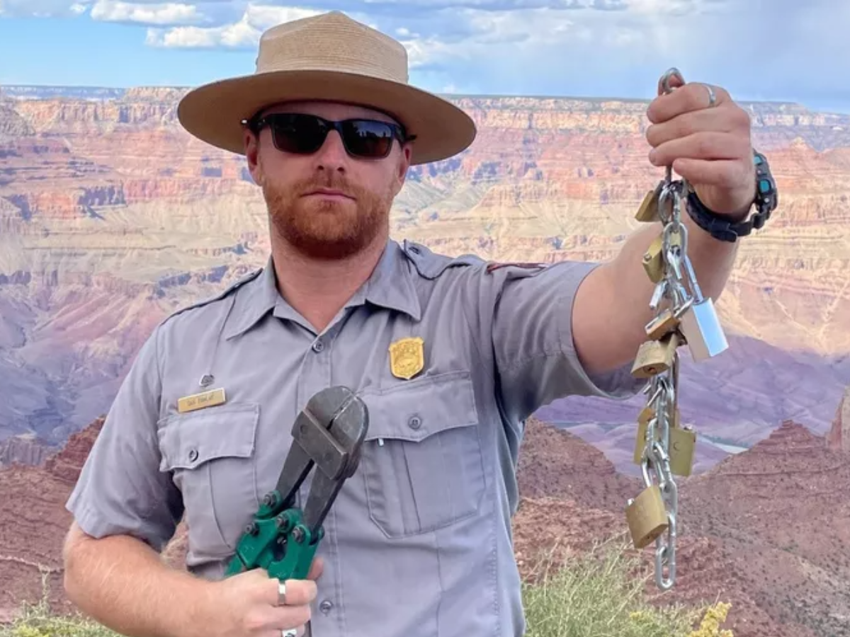 'No Love Locks': Grand Canyon In US Issues Warning To Visitors To ...