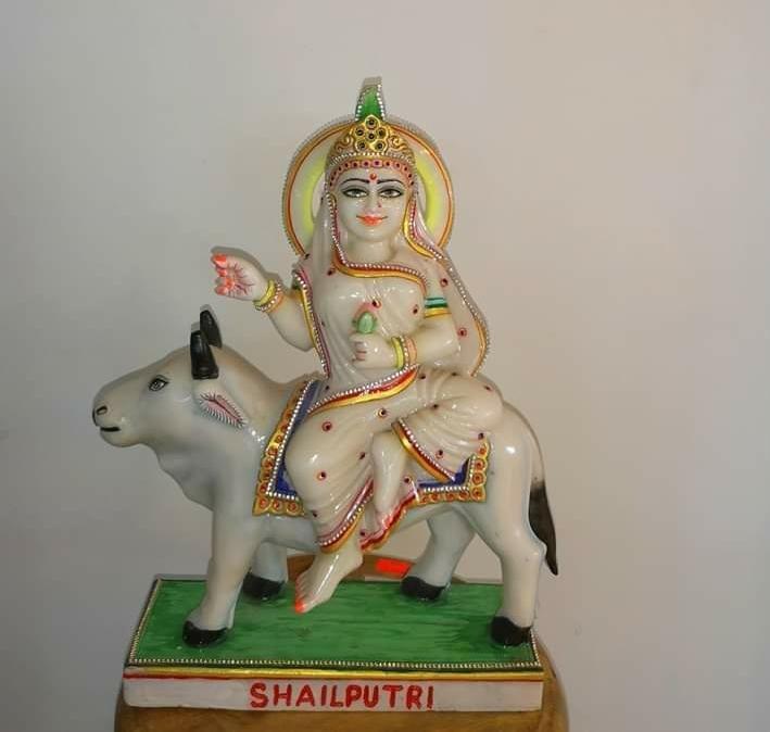 1st Day Of Shardiya Navratri Maa Shailputri Puja In Hindi: नवरात्रि के ...