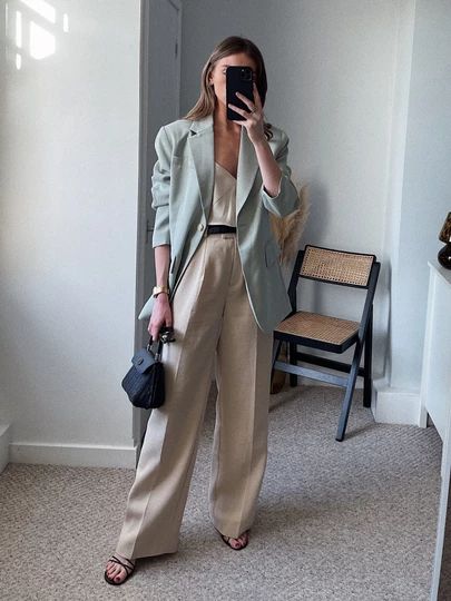 Jet-Set In Style: 9 Travel Outfit Ideas For Long Flights In 2023