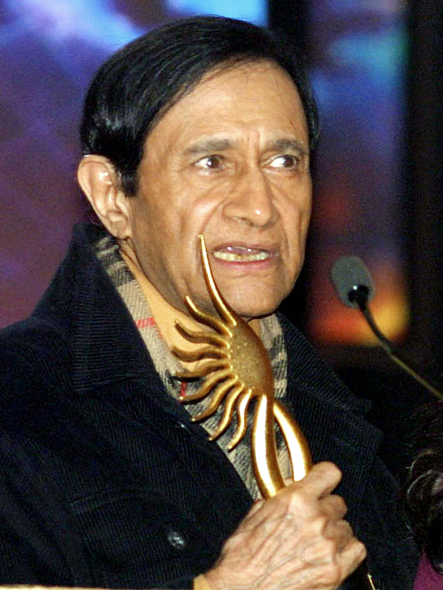 No, Dev Anand's 400-Cr Juhu Bungalow Won't Be Demolished And Converted ...