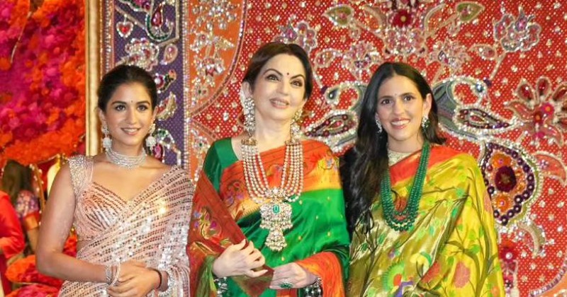 Bollywood Celebs Attend Ambani's Ganapati Celebration