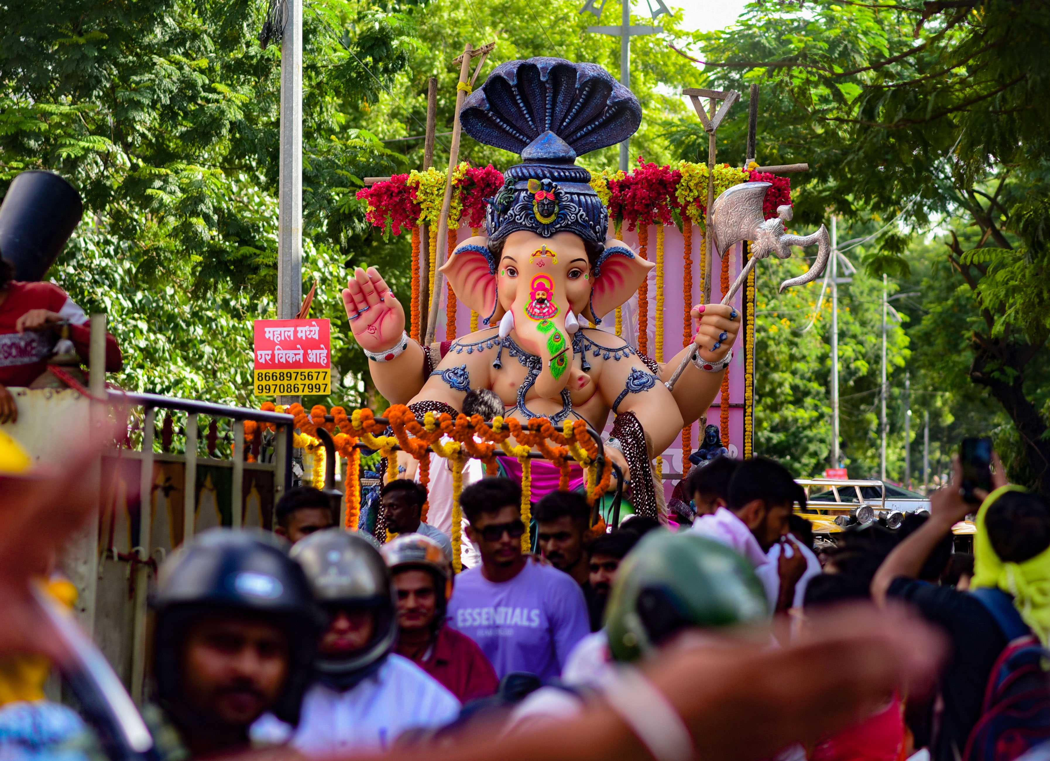 Ganesh Visarjan 2023: 55+ Emotional Wishes, Messages And WhatsApp Status To Bid Farewell To Bappa