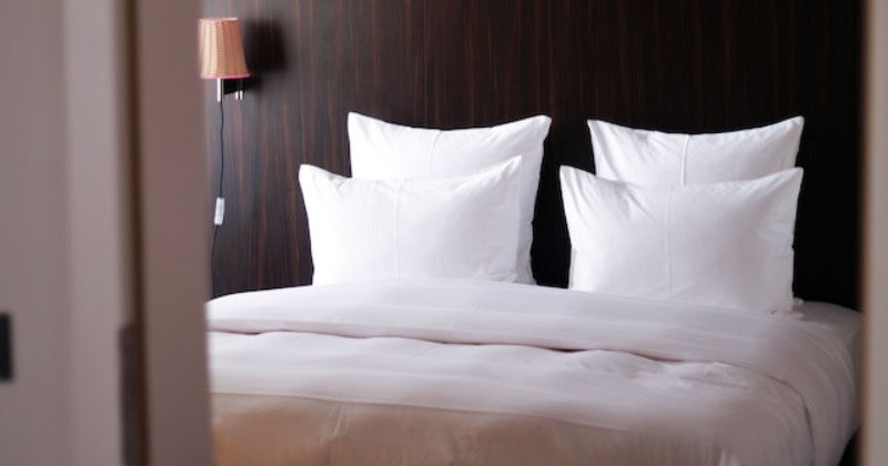 Former FBI Agent Reveals Safest Hotel Room Hack