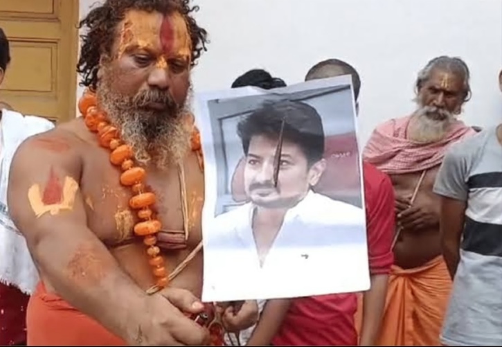 Mahant Paramhans Das Announces Rs 10 Cr Bounty On Udhayanidhi Stalin