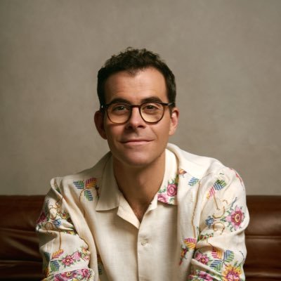 Instagram Head Adam Mosseri Success Story: रेस्टोरेंट में वेटर थे ...