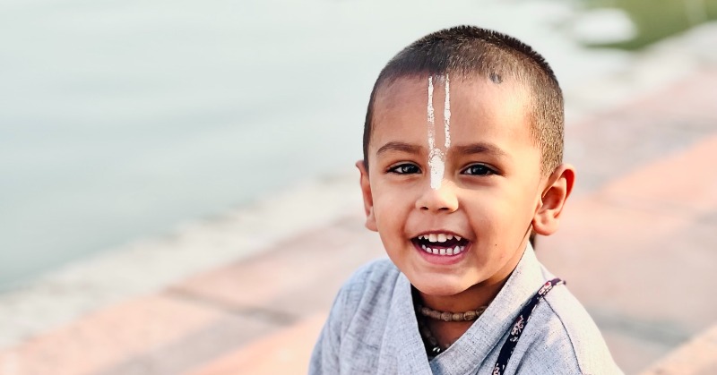Bhagavad Gita से प्रेरित रख दें ये Hindu Baby Boy Names