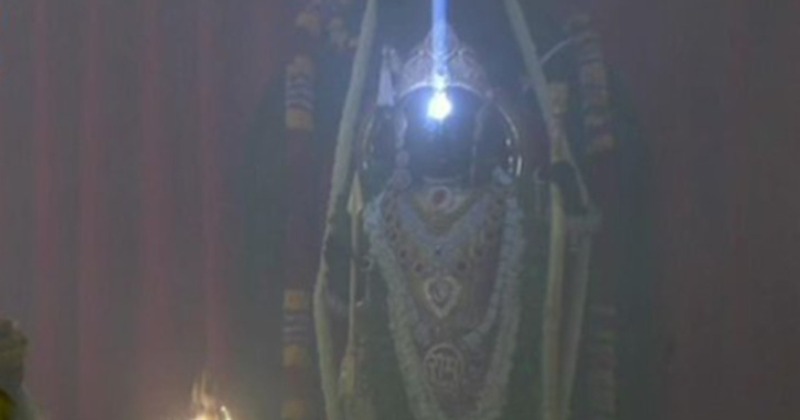Ram Navami 2024: 'Surya Tilak' Illuminates Ram Lalla's Forehead At Ayodhya Ram Navami 2024: 'Surya Tilak' Illuminates Ram Lalla's Forehead At Ayodhya