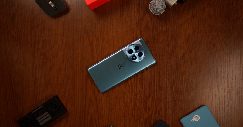 OnePlus 12R Unboxing: ‘Flagship Killer’ At ₹39,999