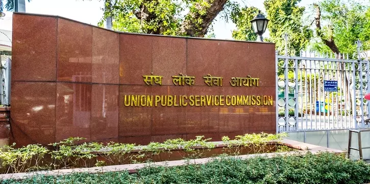Upsc Cse Success 22 Yo Ias Divya Tanwar Cracked Cse Twice Without Coaching