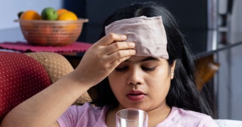 आपको Dengue है या Viral Fever? घर बैठे इन आसान तरीकों से करें पहचान