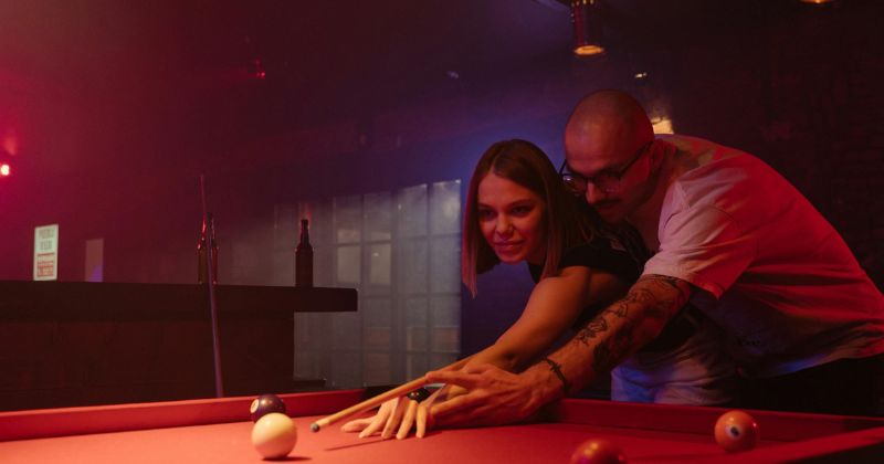 What Is Mundane Dating? Here's All You Need To Know