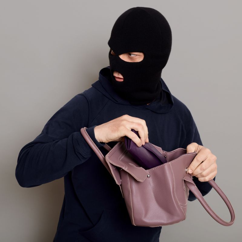 Thief steals MacBook and leaves note, 'You should improve your security'