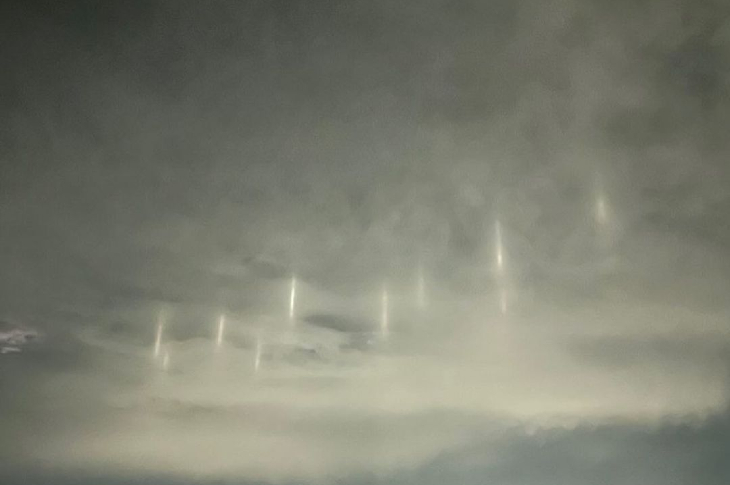 Alien Invasion Or Natural Phenomenon? Pillars Of Light In Night Sky ...