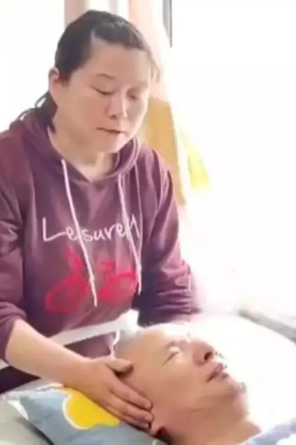 Chinese Man Awakens From 10 Year Coma Praises Wifes Unconditional Care