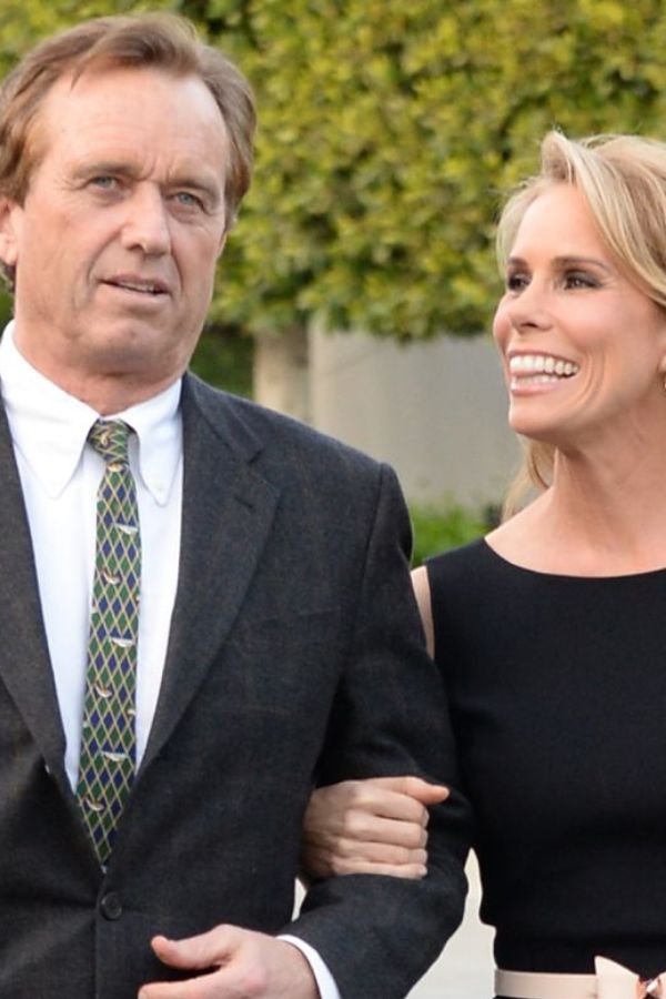 Cheryl Hines addresses marriage rumors with RFK Jr. nearly a year after ...