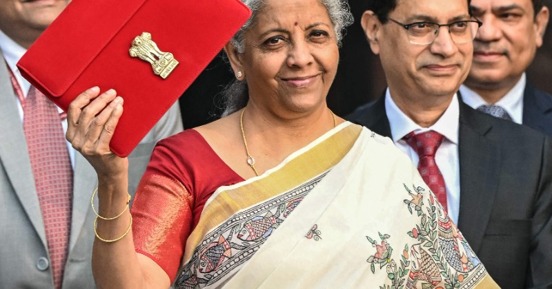 Who is Dulari Devi, a Dalit artist who presented Nirmala Sitharaman's ...