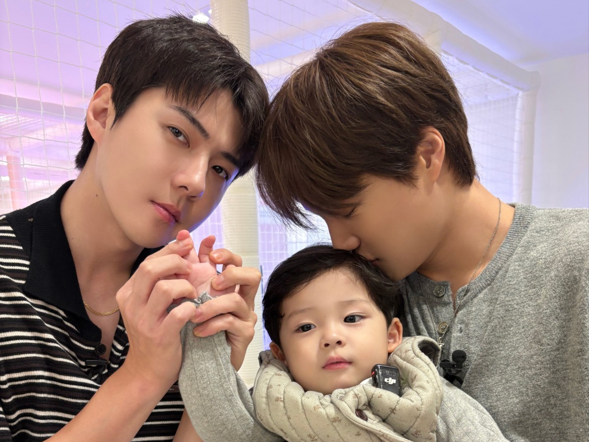 'Really weird': Fans react in horror as EXO Kai allegedly kisses baby ...