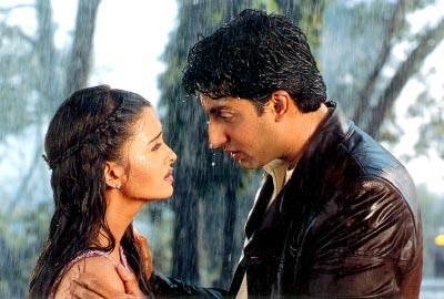 6 Bollywood couples who worked together MUCH before they began dating!