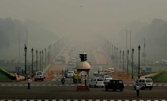 Air Quality Alarming, Delhi Faces Worst Smog In 17 Years