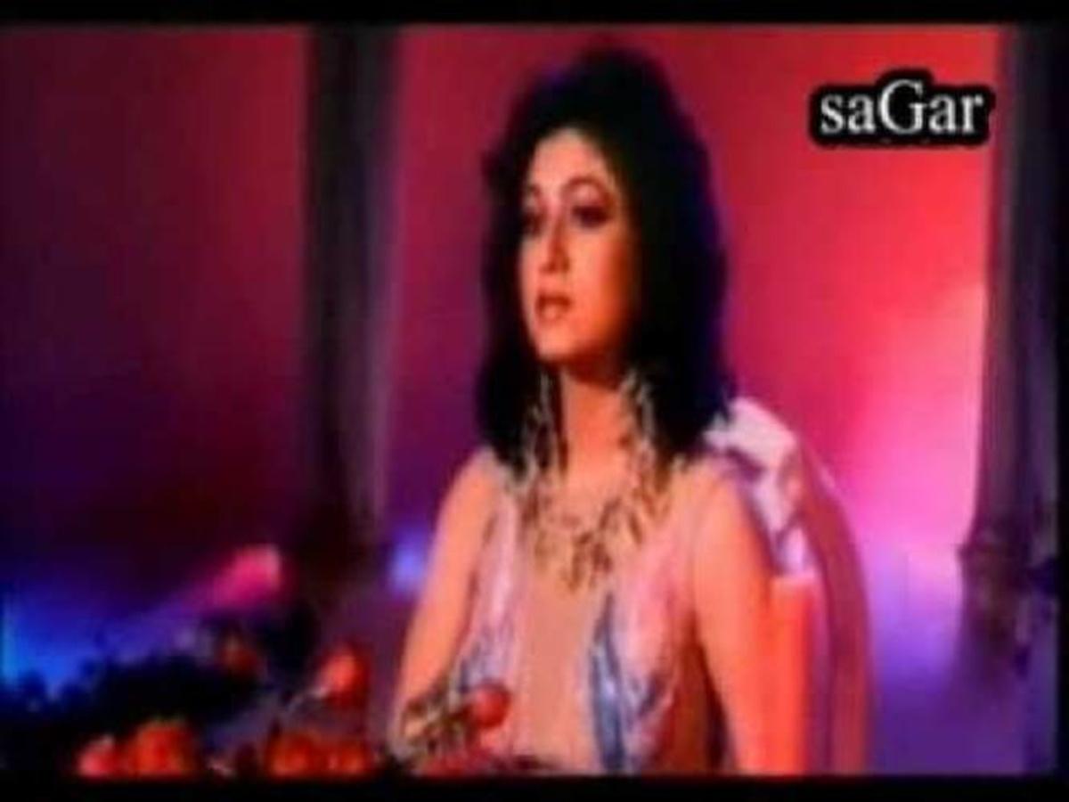 Tina Munim Hot