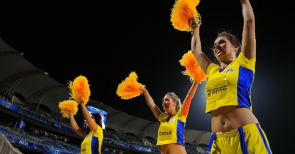 Raipur Cops Harass CSK Cheerleaders For An Hour Without Rhyme Or Reason!