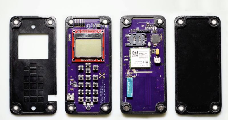Scientists At MIT Just Created A Phone That Can Build Itself!