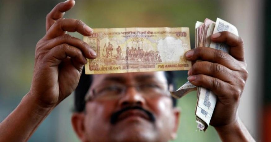 Here’s What To Do When You Get Fake Currency Notes From ATM