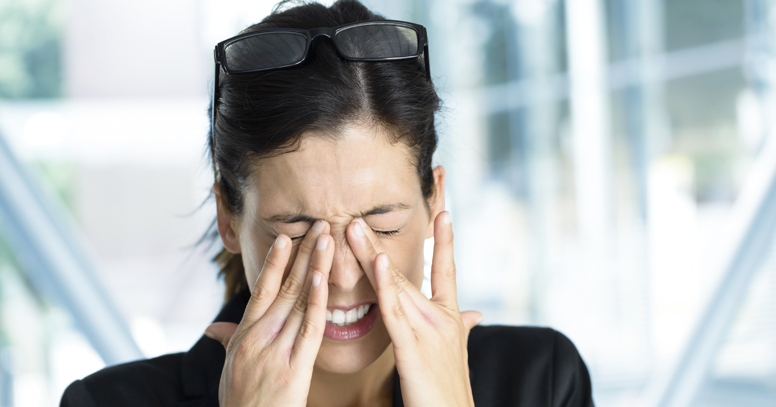 6 Awesome Tips To Ease Computer Related Eye Strain Within Minutes