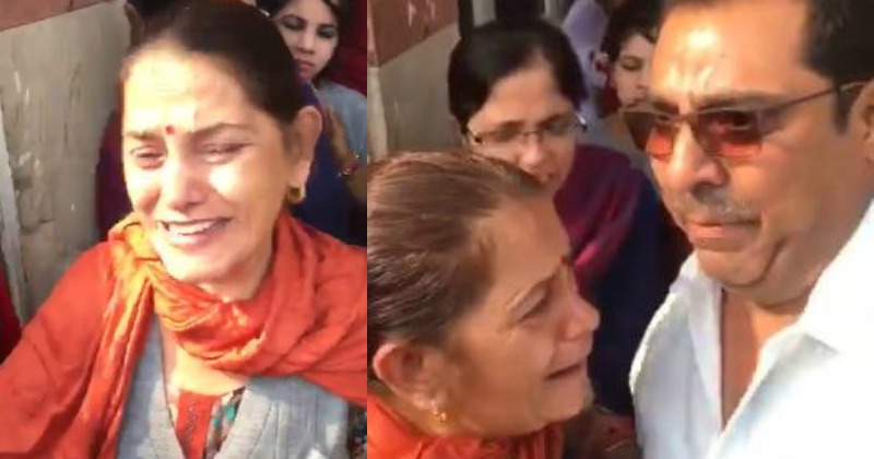 This Family Laments Modi's Decision, Cries Out Loud While Standing In A ...