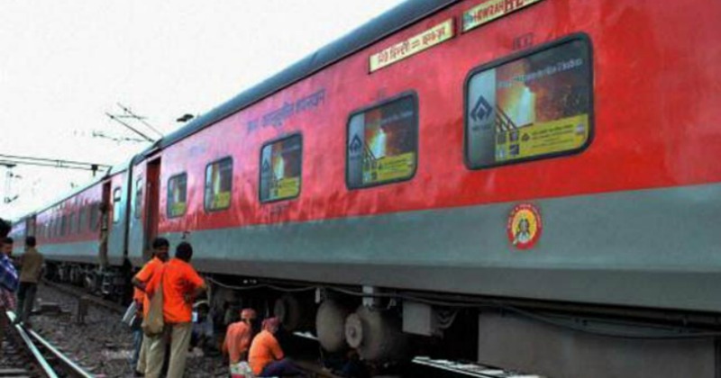 Railways Caught Napping As Rajdhani Express Crosses Damaged Track In Bihar