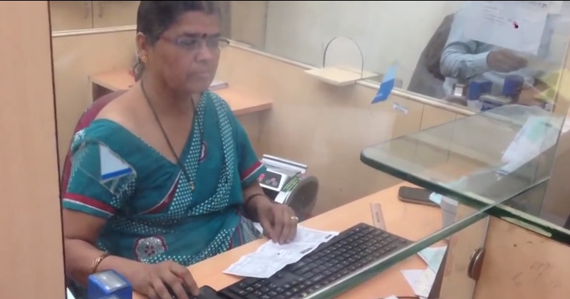 Here's The Truth Behind The 'Fastest Cashier'. She's An Inspiring Woman.