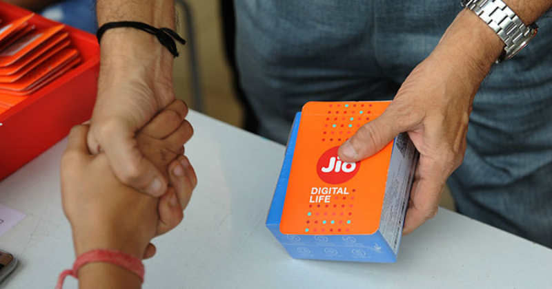 Reliance Jio Promises Tariff Packs And 'Exciting New Offers' To ...