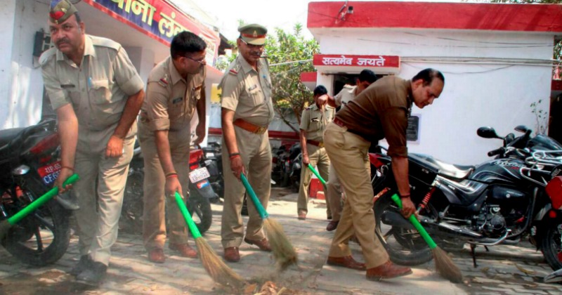 UP Cops Follow CM Yogi's Order, Reach Office Early And Clean Police ...