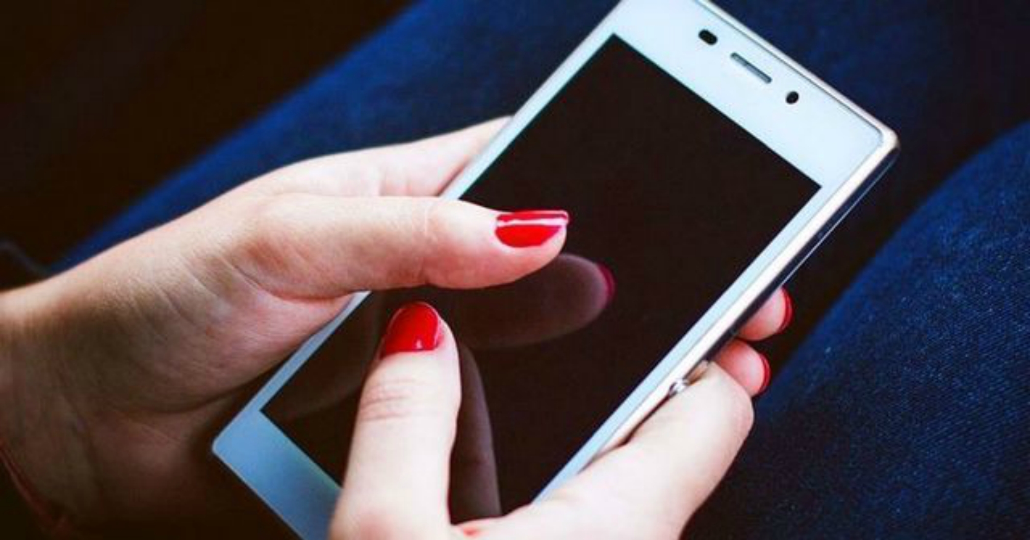 Too Much Of Texting Or Scrolling On Your Phone Can Lead To Arthritis Of ...
