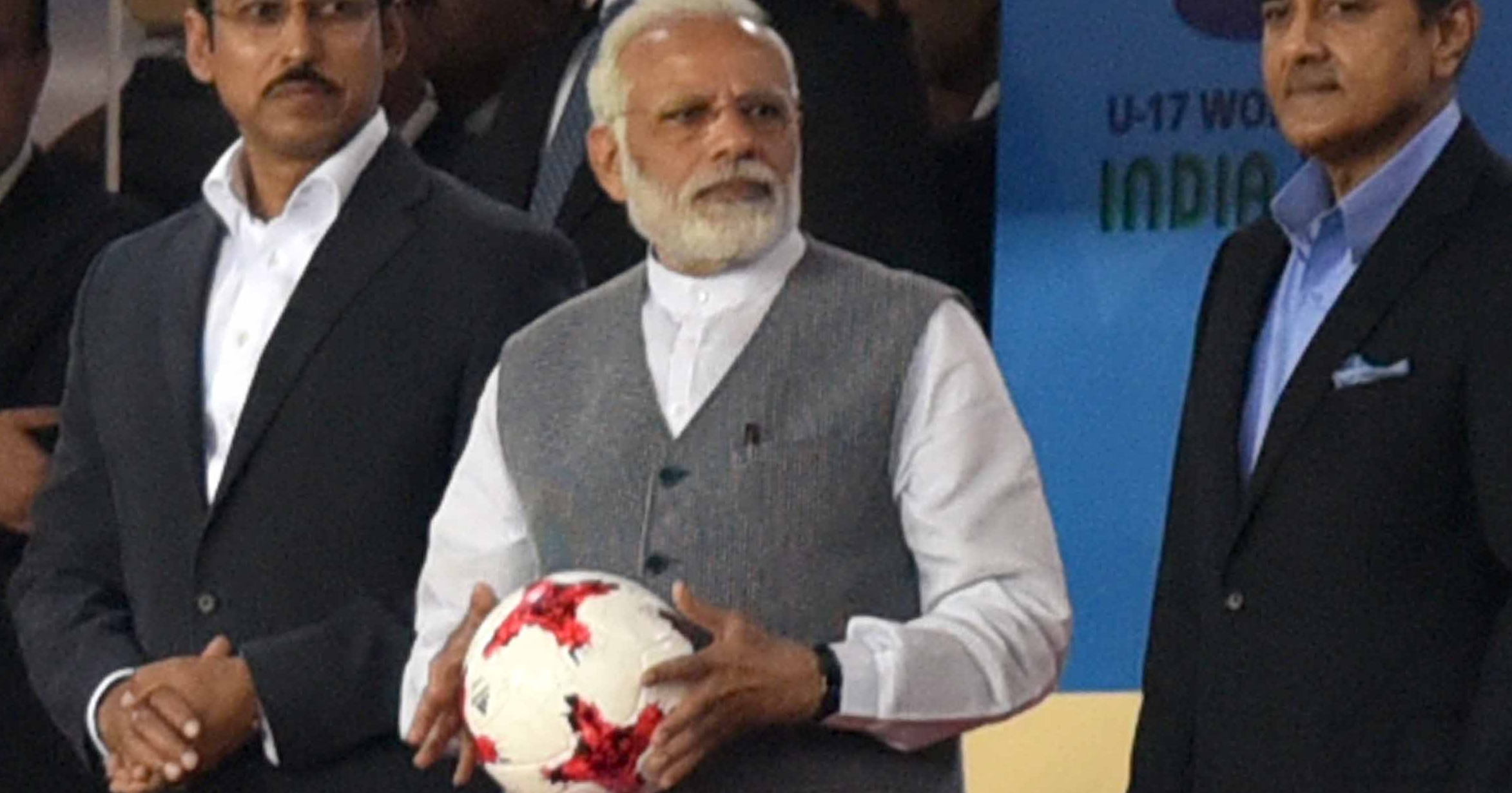 PM Narendra Modi Lends His Support To The Country As India Go Down In ...