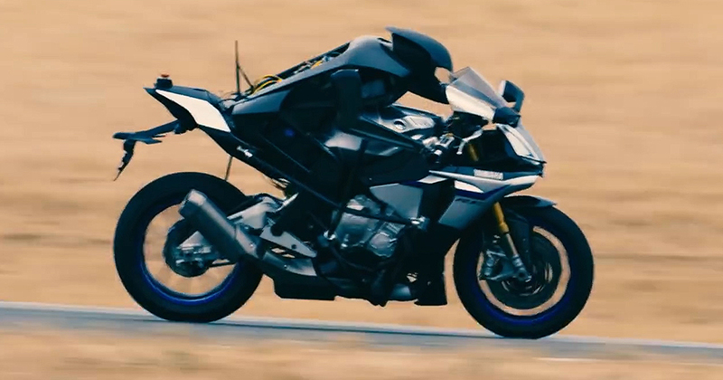 Watch This Robot Try To Beat The Lap Time Of A Motorcycle Champion On A ...