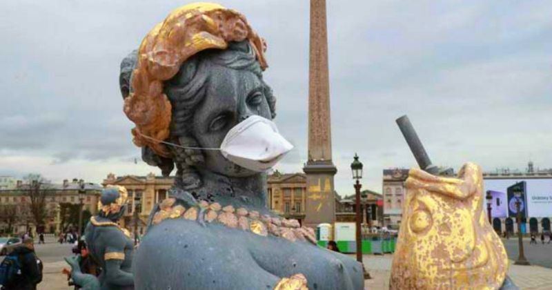 Activists Put Masks On Statues In Protest Against Rising Pollution In ...