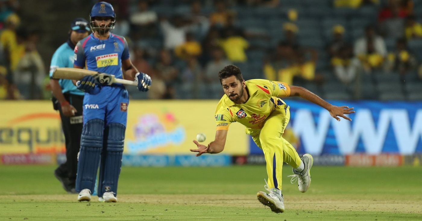 IPL 2018: This Brilliant One-Handed Diving Catch By Shardul Thakur Will ...