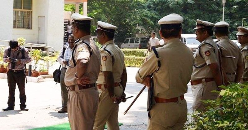 Just Like In The Movies, Two Hyderabad Cops Turn Hero To Save An Old Man