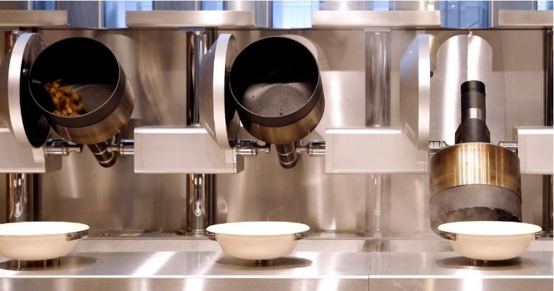 At This Restaurant In America, Robots Are The Only Cooks Around