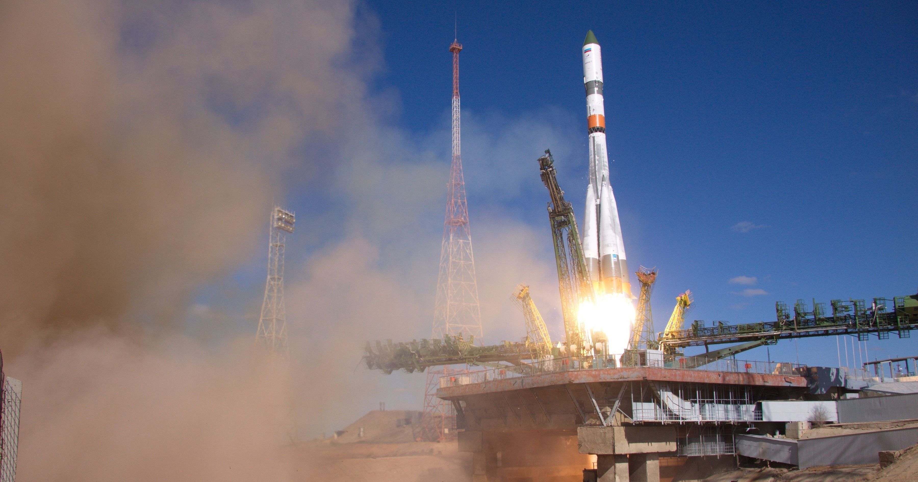Russian Space Ship Reaches Space Station In 3 Hrs 21 Mins, Beats ...