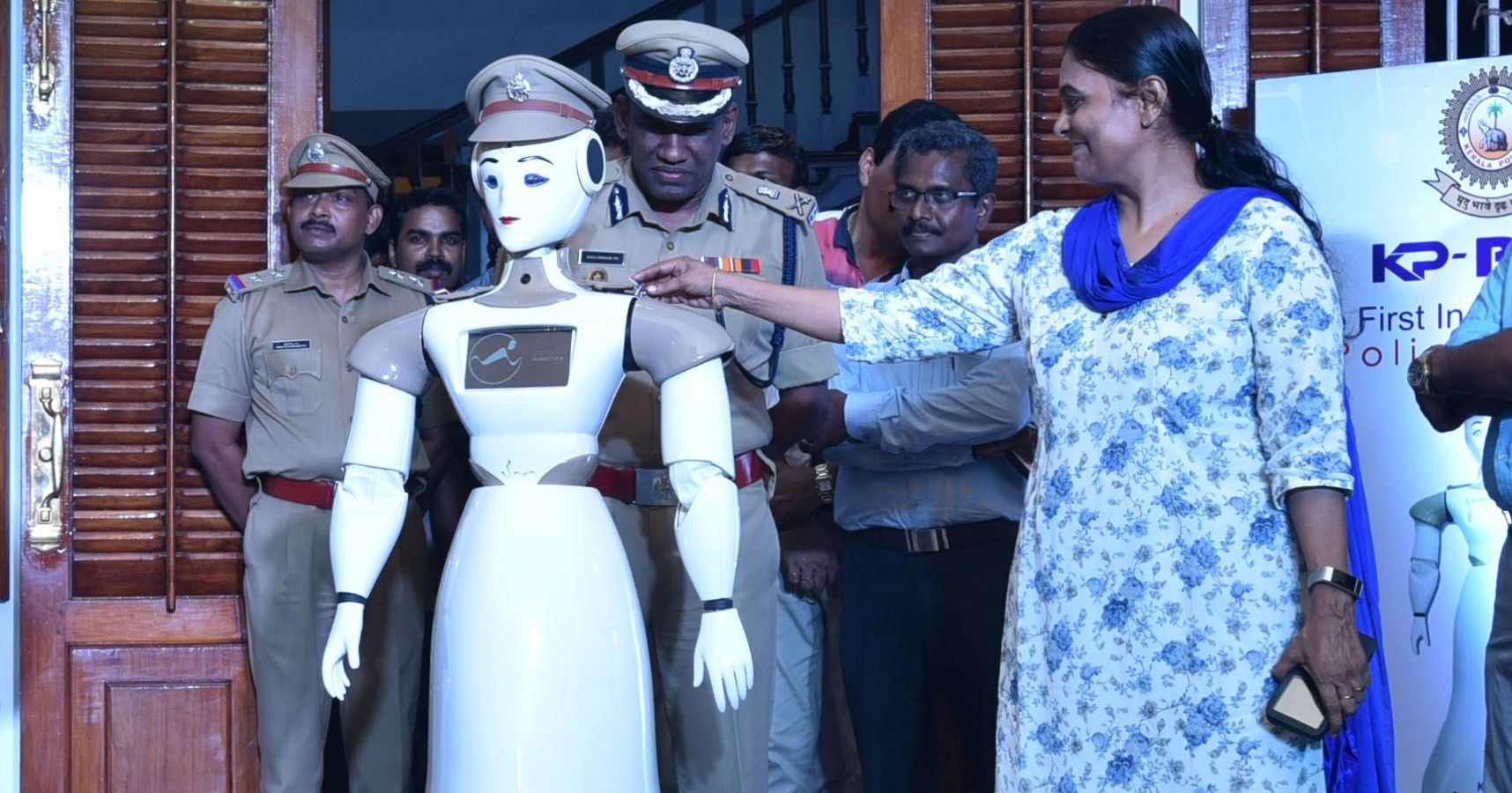 Kerala Police Has A Brand-New Robot Officer