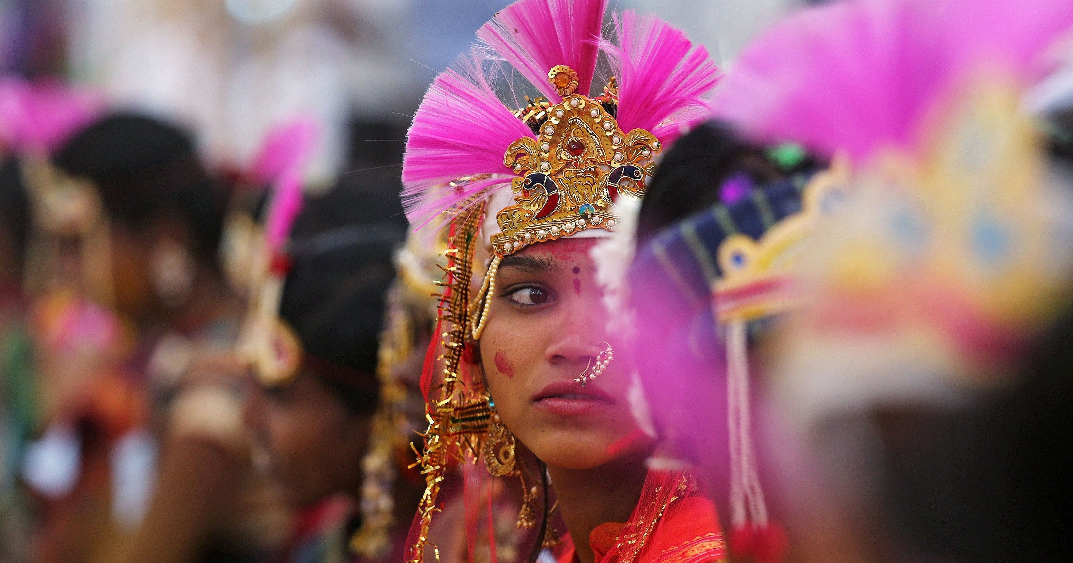 Couples Of Different Religions Tie The Knot In A Mass Marriage Ceremony