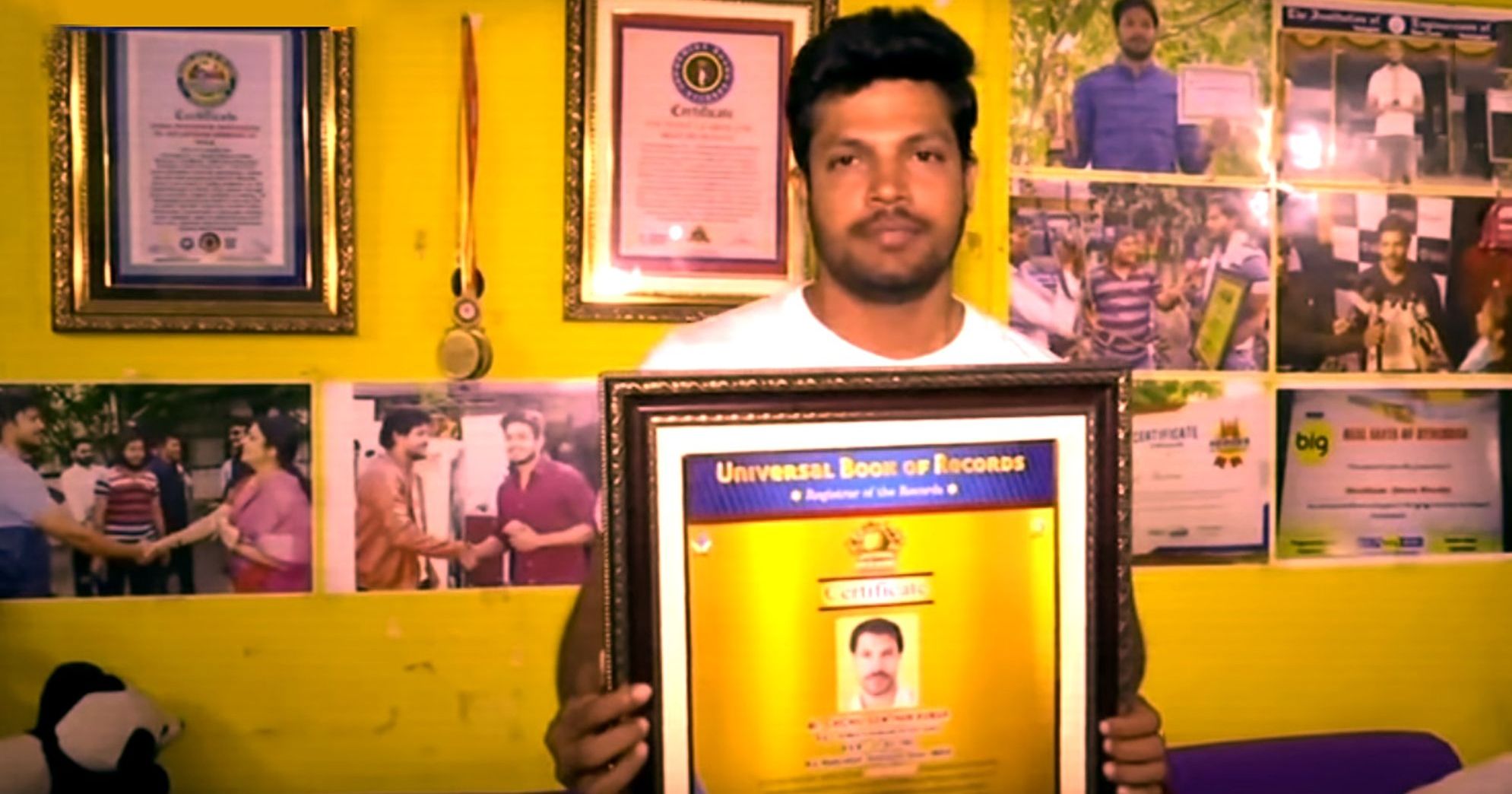 Hyderabad Boy Serves Food To Over 1,000 People In A Day